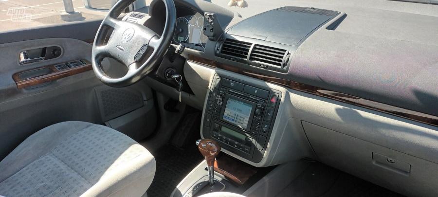 Pelēks Volkswagen Sharan 2003 Šauļi, ar dzinēja tilpumu 1.80 L un nobraukumu 146 tūkst. km par 3750 €, foto 10 vietnē AUTOMOTO.COM.LV