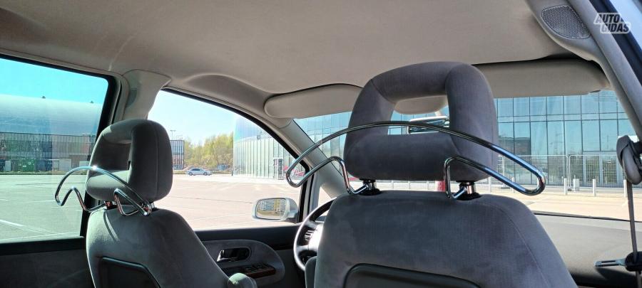 Pelēks Volkswagen Sharan 2003 Šauļi, ar dzinēja tilpumu 1.80 L un nobraukumu 146 tūkst. km par 3750 €, foto 13 vietnē AUTOMOTO.COM.LV