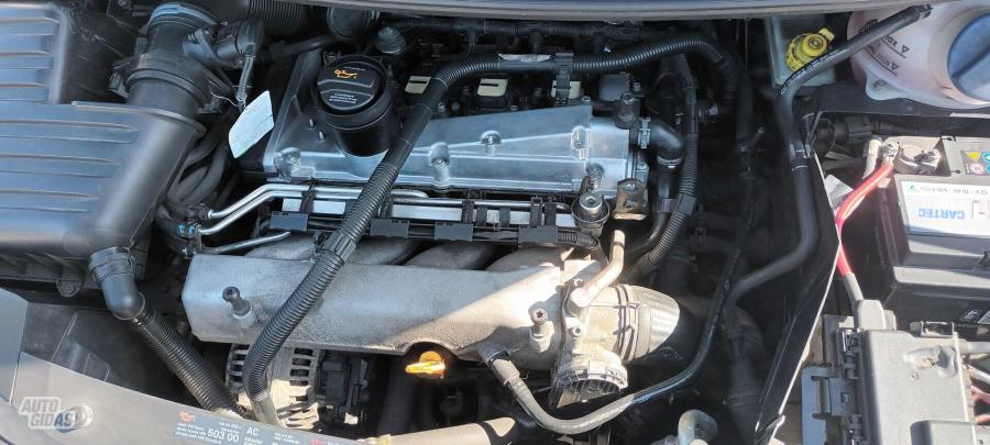 Pelēks Volkswagen Sharan 2003 Šauļi, ar dzinēja tilpumu 1.80 L un nobraukumu 146 tūkst. km par 3750 €, foto 23 vietnē AUTOMOTO.COM.LV