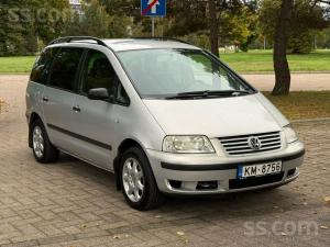 Pelēks Volkswagen Sharan 2003 Rīga, ar dzinēja tilpumu 1.90 L un nobraukumu 292 tūkst. km par 1590 €, foto  vietnē AUTOMOTO.COM.LV