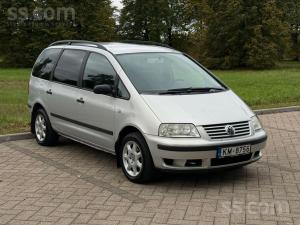 Grey Volkswagen Sharan 2003 in Riga, with an engine capacity of 1.90 L and mileage of 292 thousand km for 1590 €, photo 4 on AUTOMOTO.COM.LV