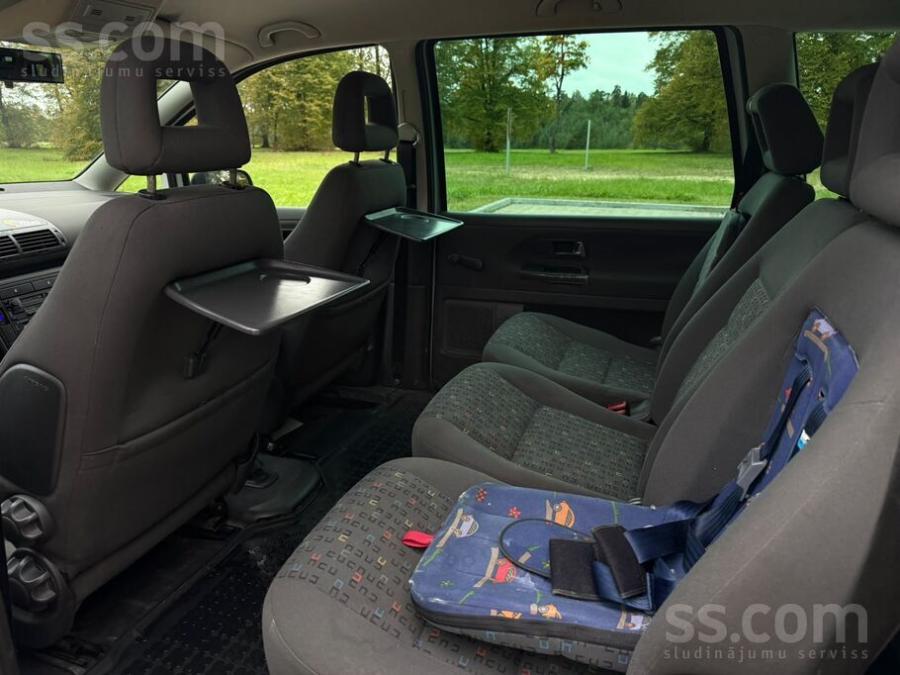 Grey Volkswagen Sharan 2003 in Riga, with an engine capacity of 1.90 L and mileage of 292 thousand km for 1590 €, photo 13 on AUTOMOTO.COM.LV