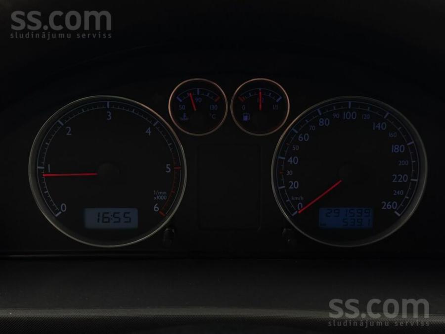 Grey Volkswagen Sharan 2003 in Riga, with an engine capacity of 1.90 L and mileage of 292 thousand km for 1590 €, photo 18 on AUTOMOTO.COM.LV