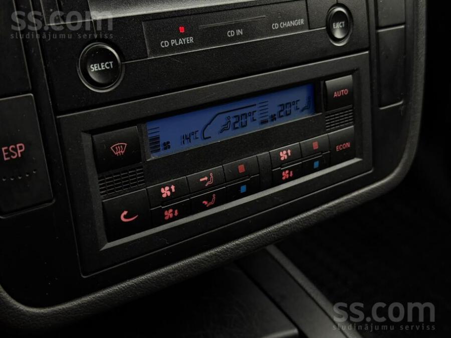Grey Volkswagen Sharan 2003 in Riga, with an engine capacity of 1.90 L and mileage of 292 thousand km for 1590 €, photo 21 on AUTOMOTO.COM.LV