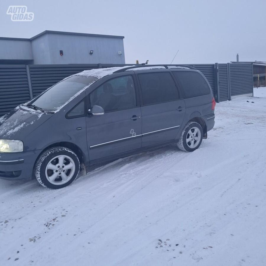 Grey Volkswagen Sharan 2004 in Marijampole, with an engine capacity of 1.90 L and mileage of 260 thousand km for 2900 €, photo 11 on AUTOMOTO.COM.LV