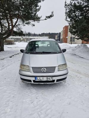 Pelēks Volkswagen Sharan 2004 Viļņa, ar dzinēja tilpumu 1.90 L un nobraukumu 525 tūkst. km par 1200 €, foto  vietnē AUTOMOTO.COM.LV