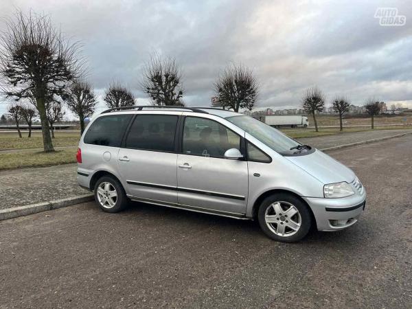 Grey Volkswagen Sharan 2004 in Birzai, with an engine capacity of 1.90 L and mileage of 334 thousand km for 1450 €, photo 2 on AUTOMOTO.COM.LV