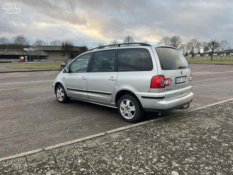 Pelēks Volkswagen Sharan 2004 Biržai, ar dzinēja tilpumu 1.90 L un nobraukumu 334 tūkst. km par 1450 €, foto 4 vietnē AUTOMOTO.COM.LV