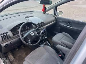 Pelēks Volkswagen Sharan 2004 Biržai, ar dzinēja tilpumu 1.90 L un nobraukumu 334 tūkst. km par 1450 €, foto 6 vietnē AUTOMOTO.COM.LV