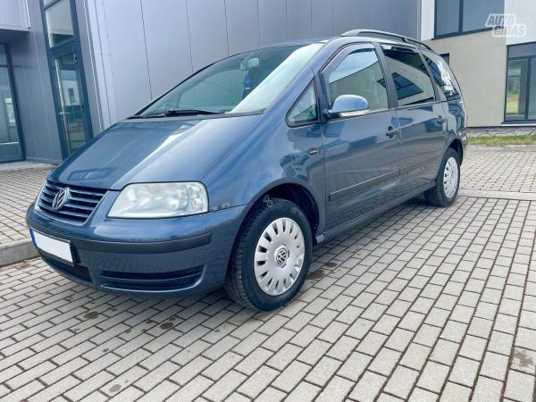Grey Volkswagen Sharan 2004 in Vilnius, with an engine capacity of 1.90 L and mileage of 224 thousand km for 2500 €, photo 1 on AUTOMOTO.COM.LV