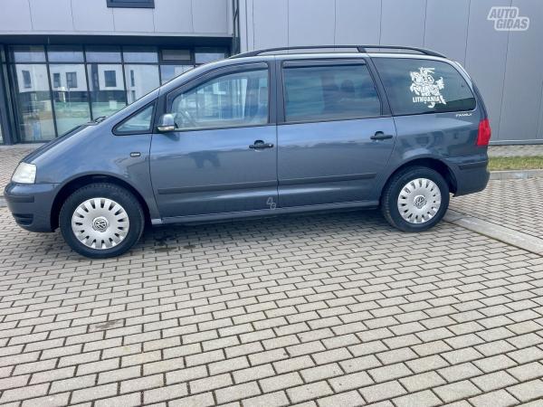Grey Volkswagen Sharan 2004 in Vilnius, with an engine capacity of 1.90 L and mileage of 224 thousand km for 2500 €, photo 6 on AUTOMOTO.COM.LV
