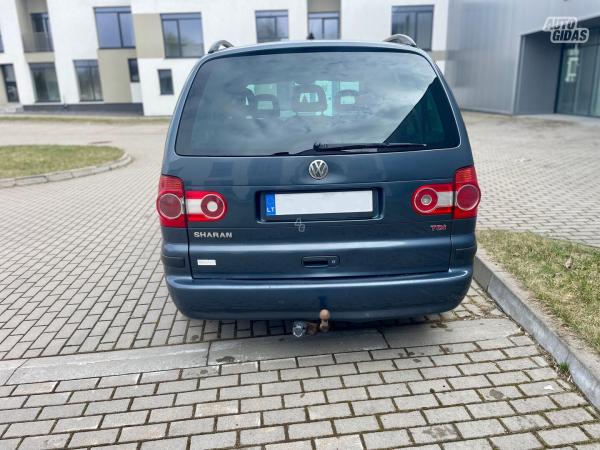 Grey Volkswagen Sharan 2004 in Vilnius, with an engine capacity of 1.90 L and mileage of 224 thousand km for 2500 €, photo 10 on AUTOMOTO.COM.LV