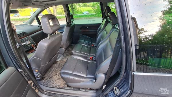 Grey Volkswagen Sharan 2004 in Kaunas, with an engine capacity of 1.90 L and mileage of 415 thousand km for 1850 €, photo 9 on AUTOMOTO.COM.LV