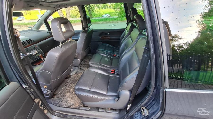 Grey Volkswagen Sharan 2004 in Kaunas, with an engine capacity of 1.90 L and mileage of 415 thousand km for 1850 €, photo 10 on AUTOMOTO.COM.LV