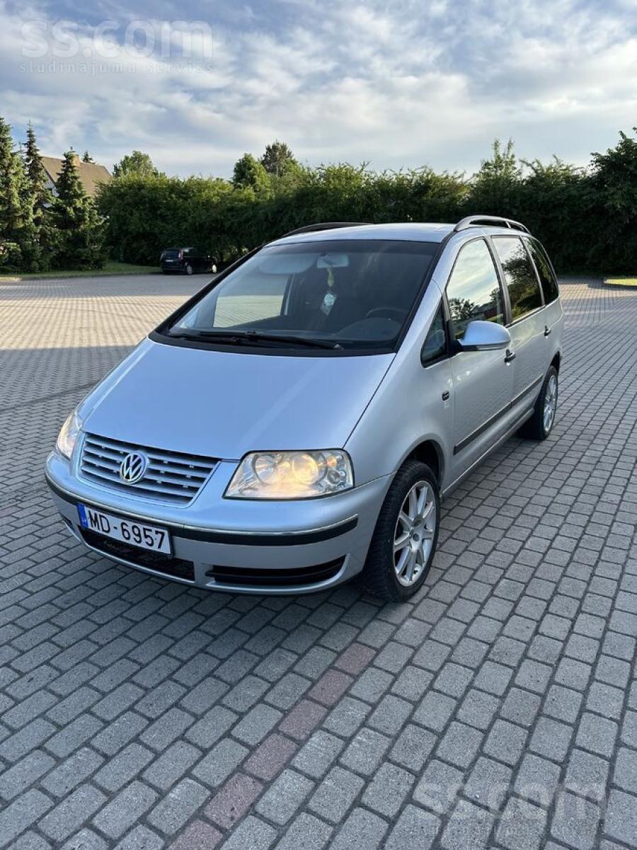 Grey Volkswagen Sharan 2004 in Dobele, with an engine capacity of 1.90 L and mileage of 337 thousand km for 1790 €, photo 1 on AUTOMOTO.COM.LV