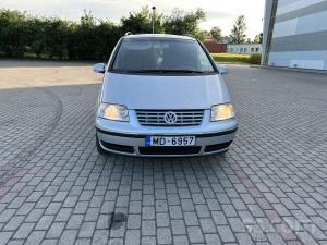 Grey Volkswagen Sharan 2004 in Dobele, with an engine capacity of 1.90 L and mileage of 337 thousand km for 1790 €, photo 3 on AUTOMOTO.COM.LV