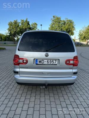 Grey Volkswagen Sharan 2004 in Dobele, with an engine capacity of 1.90 L and mileage of 337 thousand km for 1790 €, photo 8 on AUTOMOTO.COM.LV