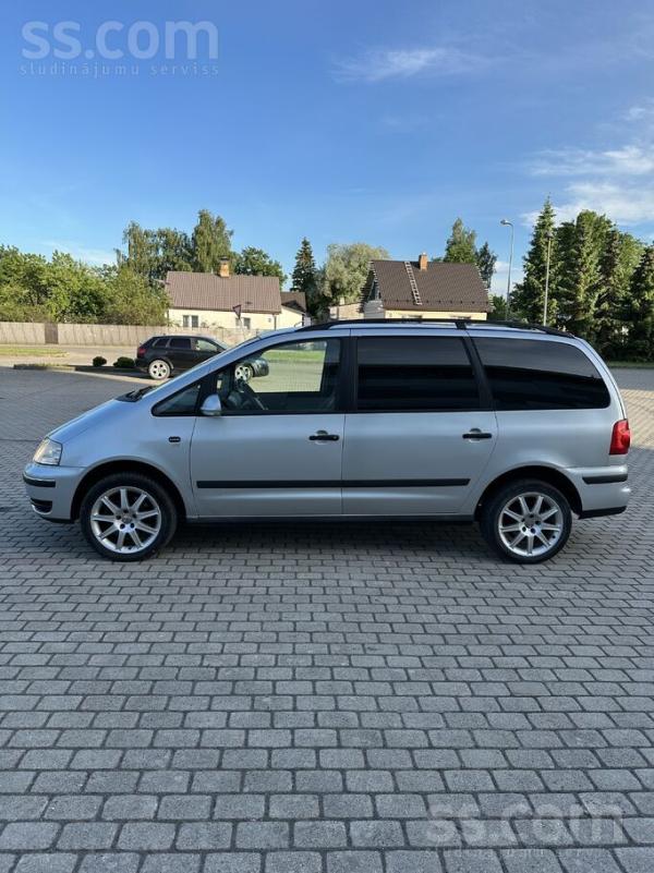 Pelēks Volkswagen Sharan 2004 Dobele, ar dzinēja tilpumu 1.90 L un nobraukumu 337 tūkst. km par 1790 €, foto 9 vietnē AUTOMOTO.COM.LV
