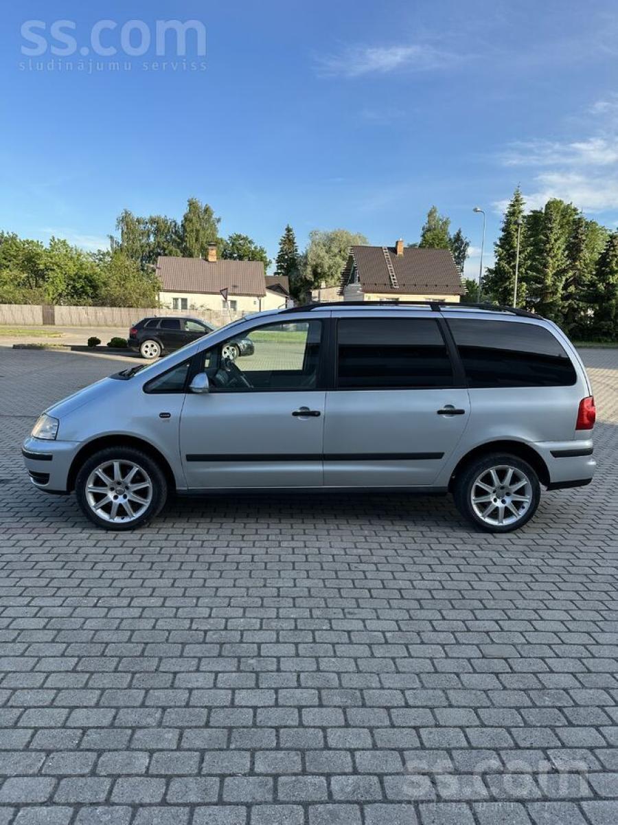 Grey Volkswagen Sharan 2004 in Dobele, with an engine capacity of 1.90 L and mileage of 337 thousand km for 1790 €, photo 10 on AUTOMOTO.COM.LV