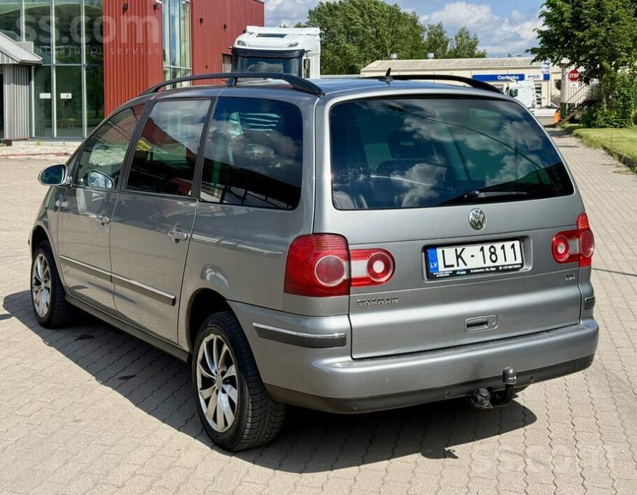 Pelēks Volkswagen Sharan 2004 Rīga, ar dzinēja tilpumu 1.90 L un nobraukumu 351 tūkst. km par 1890 €, foto 5 vietnē AUTOMOTO.COM.LV