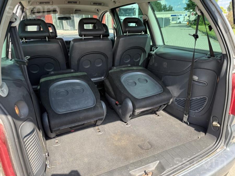 Pelēks Volkswagen Sharan 2004 Rīga, ar dzinēja tilpumu 1.90 L un nobraukumu 351 tūkst. km par 1890 €, foto 11 vietnē AUTOMOTO.COM.LV