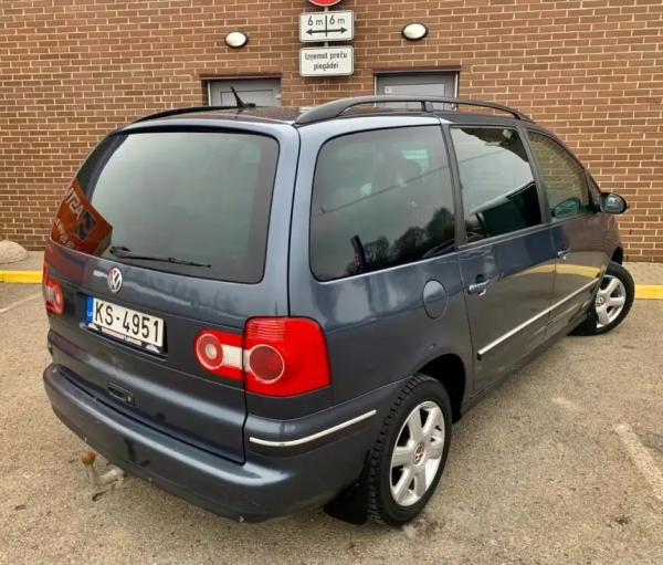 Grey Volkswagen Sharan 2004 in Jelgava, with an engine capacity of 2.00 L and mileage of 411 thousand km for 2700 €, photo 3 on AUTOMOTO.COM.LV