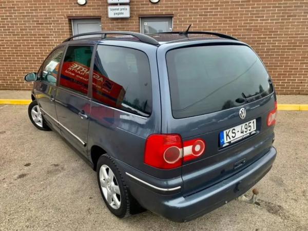 Grey Volkswagen Sharan 2004 in Jelgava, with an engine capacity of 2.00 L and mileage of 411 thousand km for 2700 €, photo 4 on AUTOMOTO.COM.LV