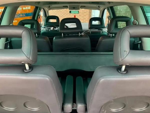 Grey Volkswagen Sharan 2004 in Jelgava, with an engine capacity of 2.00 L and mileage of 411 thousand km for 2700 €, photo 10 on AUTOMOTO.COM.LV