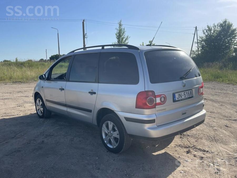 Pelēks Volkswagen Sharan 2004 Tukums, ar dzinēja tilpumu 1.90 L un nobraukumu 372 tūkst. km par 1500 €, foto 6 vietnē AUTOMOTO.COM.LV