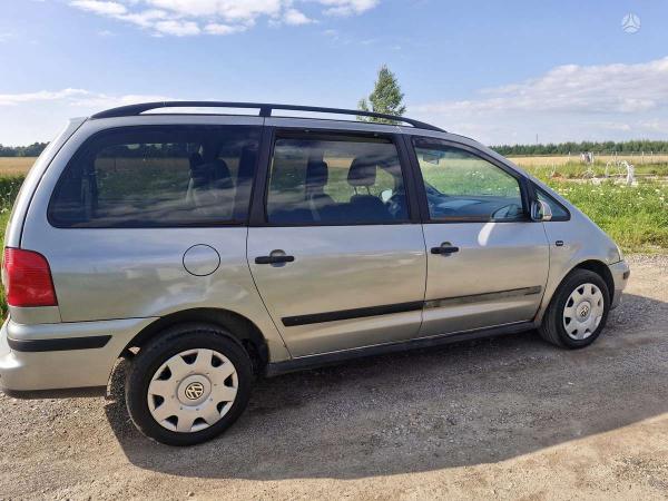 Grey Volkswagen Sharan 2004 in Klaipeda, with an engine capacity of 1.90 L and mileage of 447 thousand km for 750 €, photo 2 on AUTOMOTO.COM.LV