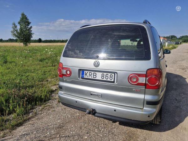 Grey Volkswagen Sharan 2004 in Klaipeda, with an engine capacity of 1.90 L and mileage of 447 thousand km for 750 €, photo 3 on AUTOMOTO.COM.LV