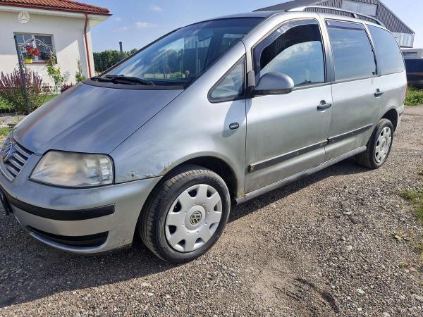 Grey Volkswagen Sharan 2004 in Klaipeda, with an engine capacity of 1.90 L and mileage of 447 thousand km for 750 €, photo 5 on AUTOMOTO.COM.LV