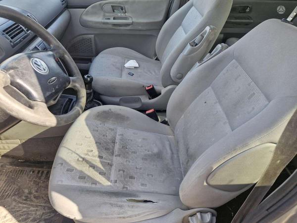 Grey Volkswagen Sharan 2004 in Klaipeda, with an engine capacity of 1.90 L and mileage of 447 thousand km for 750 €, photo 7 on AUTOMOTO.COM.LV