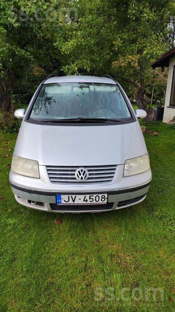 Pelēks Volkswagen Sharan 2004 Gulbene, ar dzinēja tilpumu 1.90 L un nobraukumu 293 tūkst. km par 2200 €, foto 1 vietnē AUTOMOTO.COM.LV