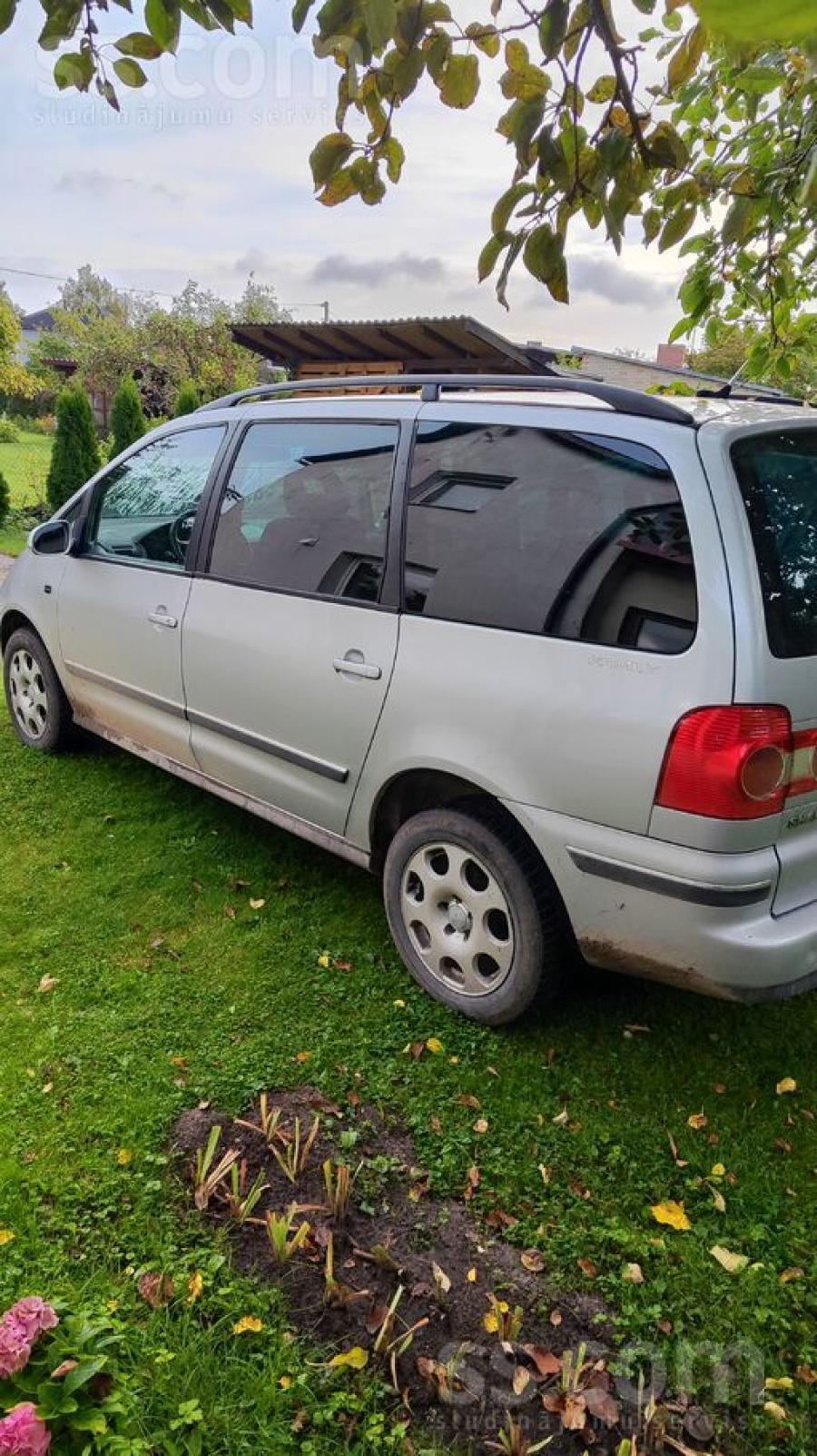 Pelēks Volkswagen Sharan 2004 Gulbene, ar dzinēja tilpumu 1.90 L un nobraukumu 293 tūkst. km par 2200 €, foto 3 vietnē AUTOMOTO.COM.LV