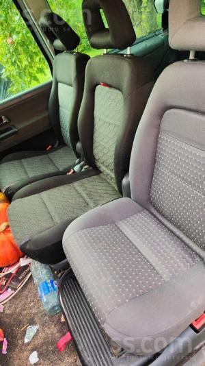 Pelēks Volkswagen Sharan 2004 Gulbene, ar dzinēja tilpumu 1.90 L un nobraukumu 293 tūkst. km par 2200 €, foto 7 vietnē AUTOMOTO.COM.LV