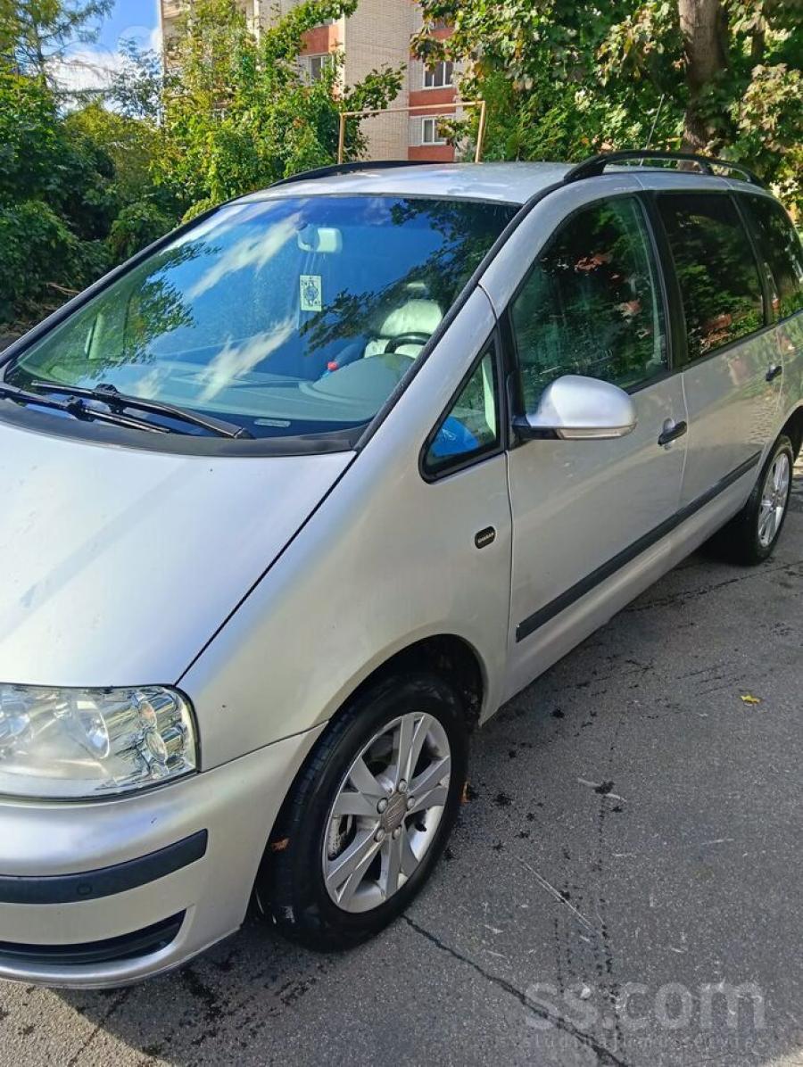 Grey Volkswagen Sharan 2004 in Riga, with an engine capacity of 1.90 L and mileage of 376 thousand km for 1620 €, photo 1 on AUTOMOTO.COM.LV