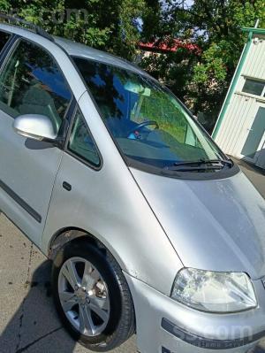 Grey Volkswagen Sharan 2004 in Riga, with an engine capacity of 1.90 L and mileage of 376 thousand km for 1620 €, photo 5 on AUTOMOTO.COM.LV