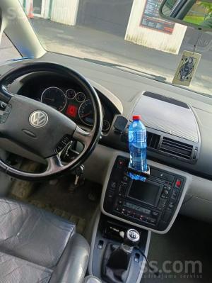 Grey Volkswagen Sharan 2004 in Riga, with an engine capacity of 1.90 L and mileage of 376 thousand km for 1620 €, photo 11 on AUTOMOTO.COM.LV