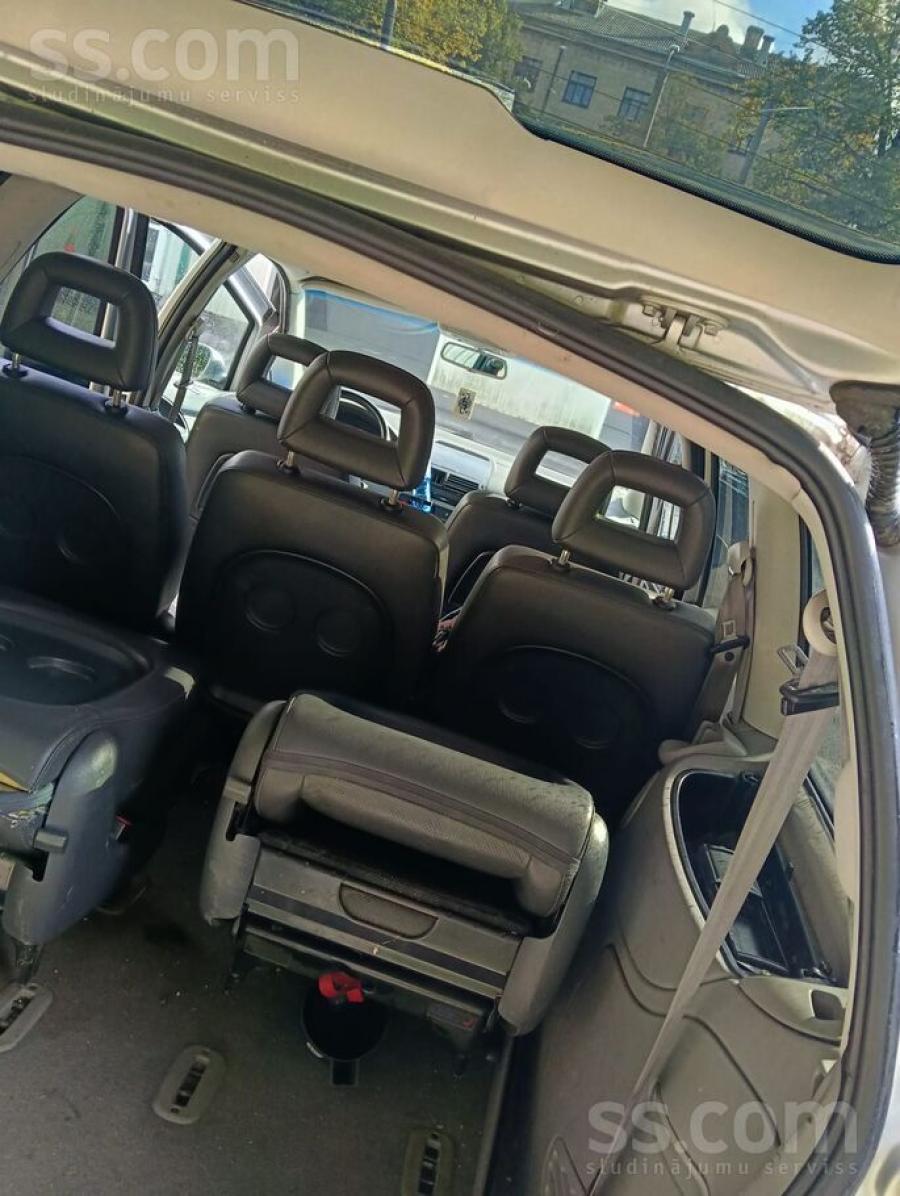 Grey Volkswagen Sharan 2004 in Riga, with an engine capacity of 1.90 L and mileage of 376 thousand km for 1620 €, photo 15 on AUTOMOTO.COM.LV