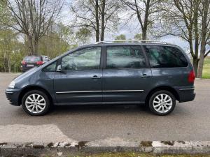 Pelēks Volkswagen Sharan 2005 Rēzekne, ar dzinēja tilpumu 1.90 L un nobraukumu 400 tūkst. km par 2250 €, foto 4 vietnē AUTOMOTO.COM.LV