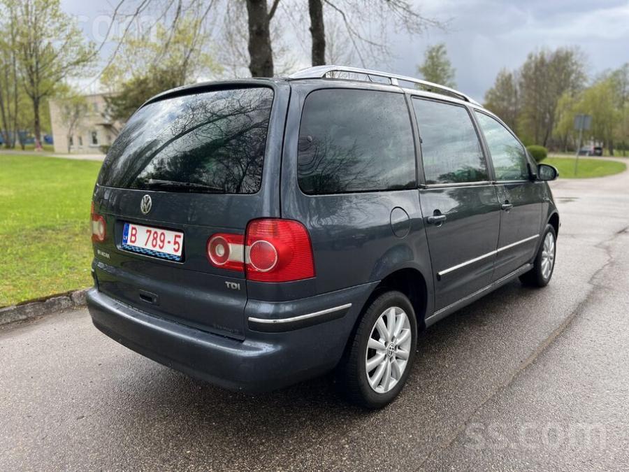 Pelēks Volkswagen Sharan 2005 Rēzekne, ar dzinēja tilpumu 1.90 L un nobraukumu 400 tūkst. km par 2250 €, foto 6 vietnē AUTOMOTO.COM.LV
