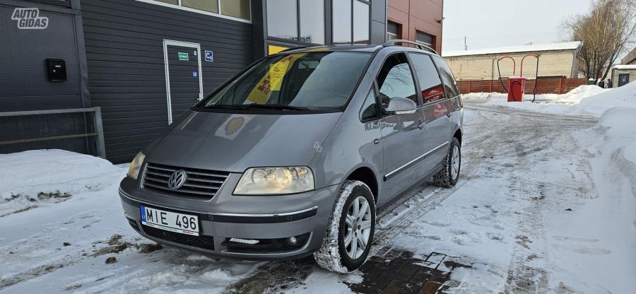 Grey Volkswagen Sharan 2005 in Telschi, with an engine capacity of 1.90 L and mileage of 399 thousand km for 3300 €, photo 1 on AUTOMOTO.COM.LV