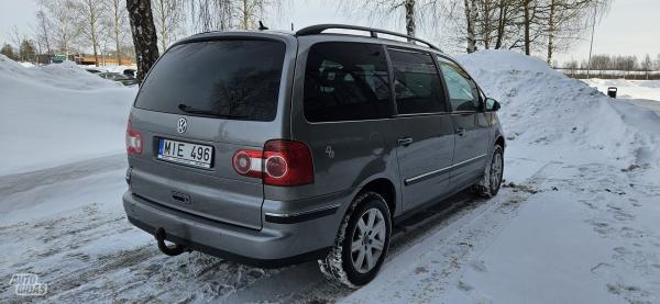 Grey Volkswagen Sharan 2005 in Telschi, with an engine capacity of 1.90 L and mileage of 399 thousand km for 3300 €, photo 3 on AUTOMOTO.COM.LV
