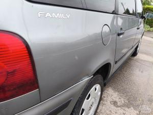 Pelēks Volkswagen Sharan 2005 Joniškis, ar dzinēja tilpumu 1.90 L un nobraukumu 239 tūkst. km par 2499 €, foto 3 vietnē AUTOMOTO.COM.LV