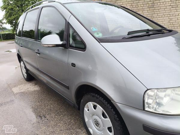 Grey Volkswagen Sharan 2005 in Joniskis, with an engine capacity of 1.90 L and mileage of 239 thousand km for 2499 €, photo 9 on AUTOMOTO.COM.LV