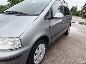 Pelēks Volkswagen Sharan 2005 Joniškis, ar dzinēja tilpumu 1.90 L un nobraukumu 239 tūkst. km par 2499 €, foto 11 vietnē AUTOMOTO.COM.LV