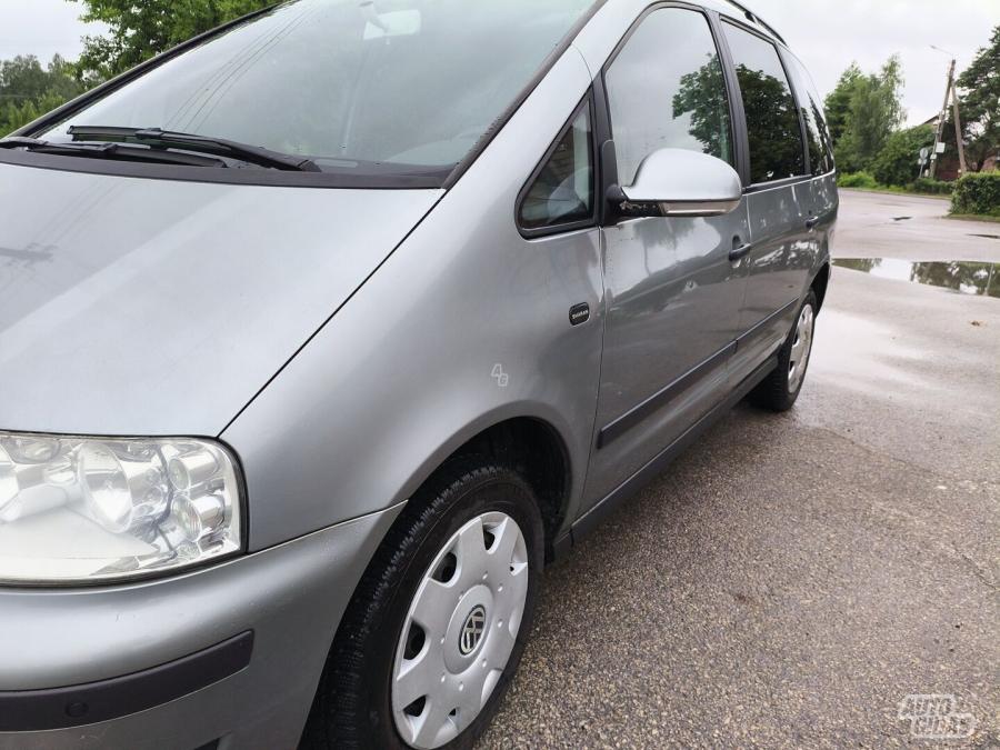 Pelēks Volkswagen Sharan 2005 Joniškis, ar dzinēja tilpumu 1.90 L un nobraukumu 239 tūkst. km par 2499 €, foto 11 vietnē AUTOMOTO.COM.LV