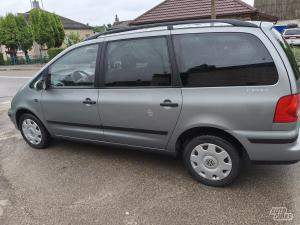 Pelēks Volkswagen Sharan 2005 Joniškis, ar dzinēja tilpumu 1.90 L un nobraukumu 239 tūkst. km par 2499 €, foto 13 vietnē AUTOMOTO.COM.LV