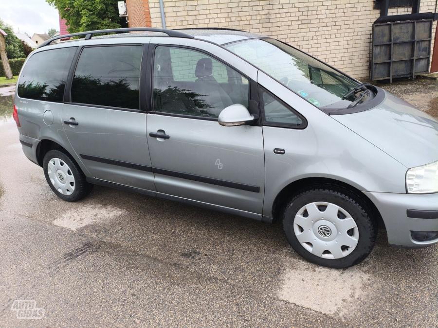 Pelēks Volkswagen Sharan 2005 Joniškis, ar dzinēja tilpumu 1.90 L un nobraukumu 239 tūkst. km par 2499 €, foto 16 vietnē AUTOMOTO.COM.LV